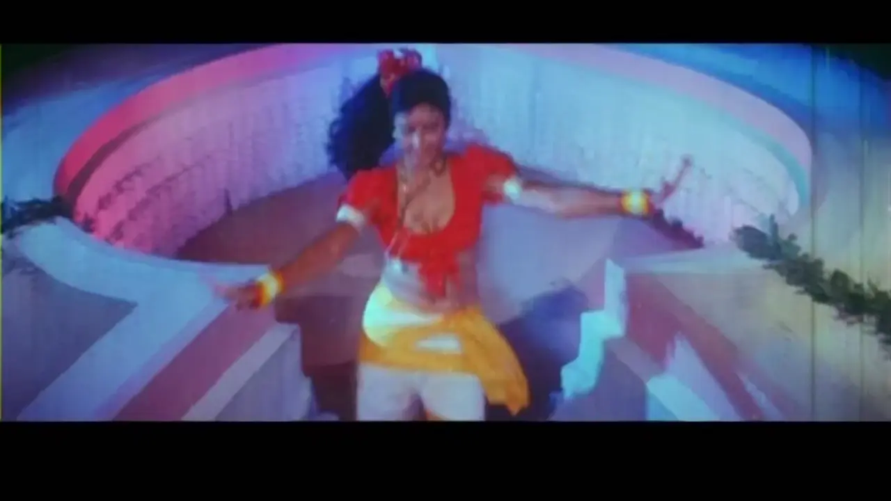 f 220 — Postimages