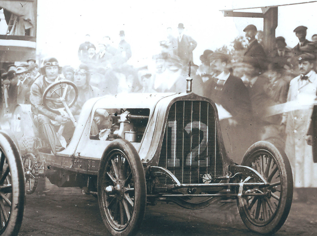 1905 VCE 12 Herb Lytle Jack Tattersall 01 — Postimages