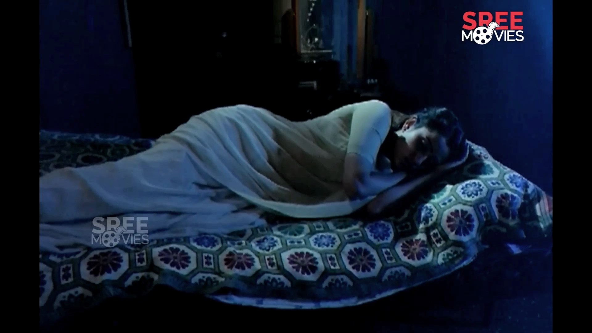 Geetha molesting scenes from Kshamichu Ennoru Vaakku mp4 snapshot 00 01 305 — Postimages