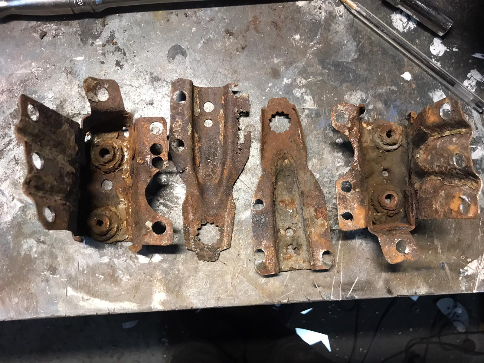 16 brackets — Postimages