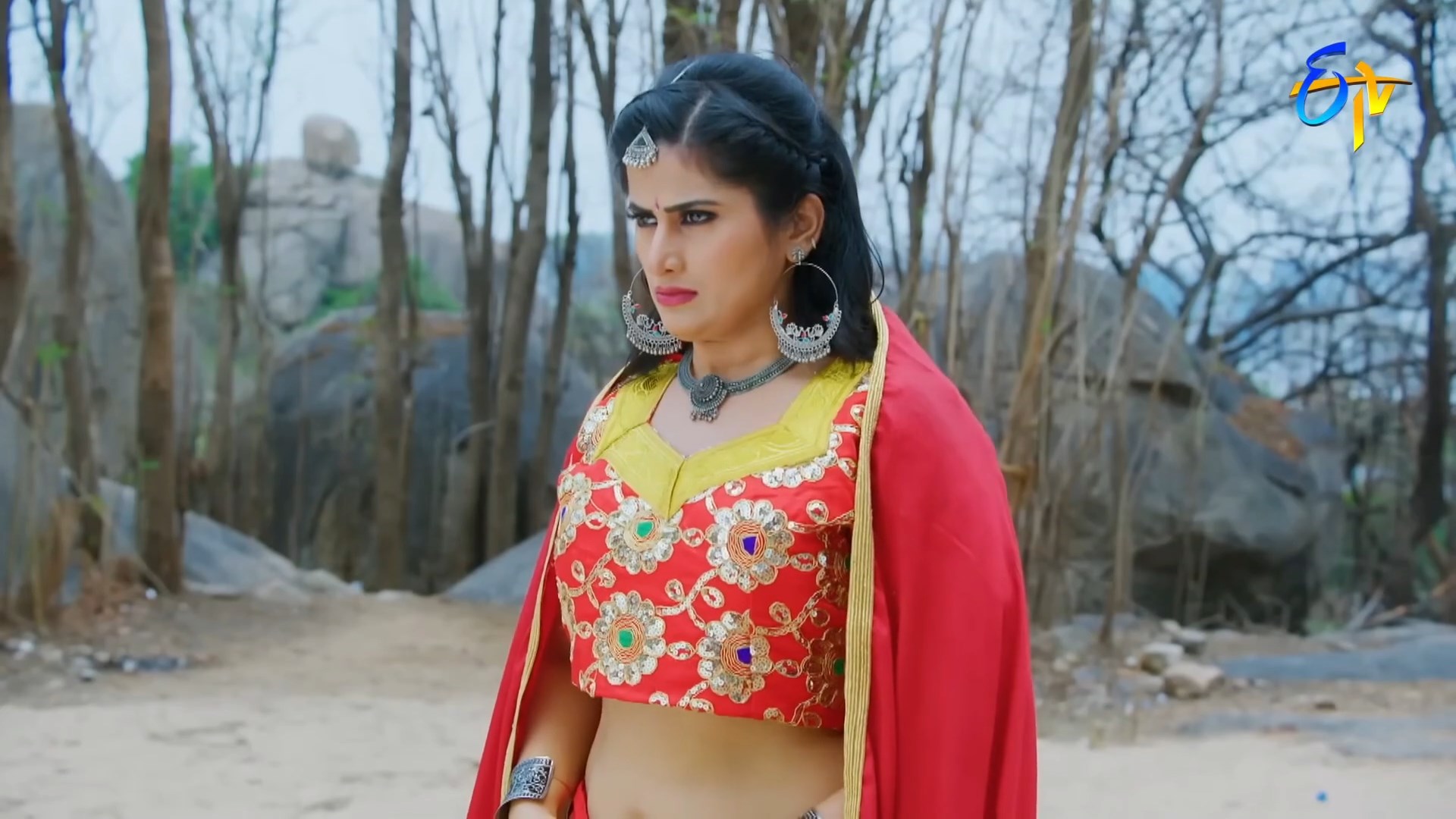 Telugu Serial Artist Open Big Deep Wide Navel Show abhishekam mkv ...