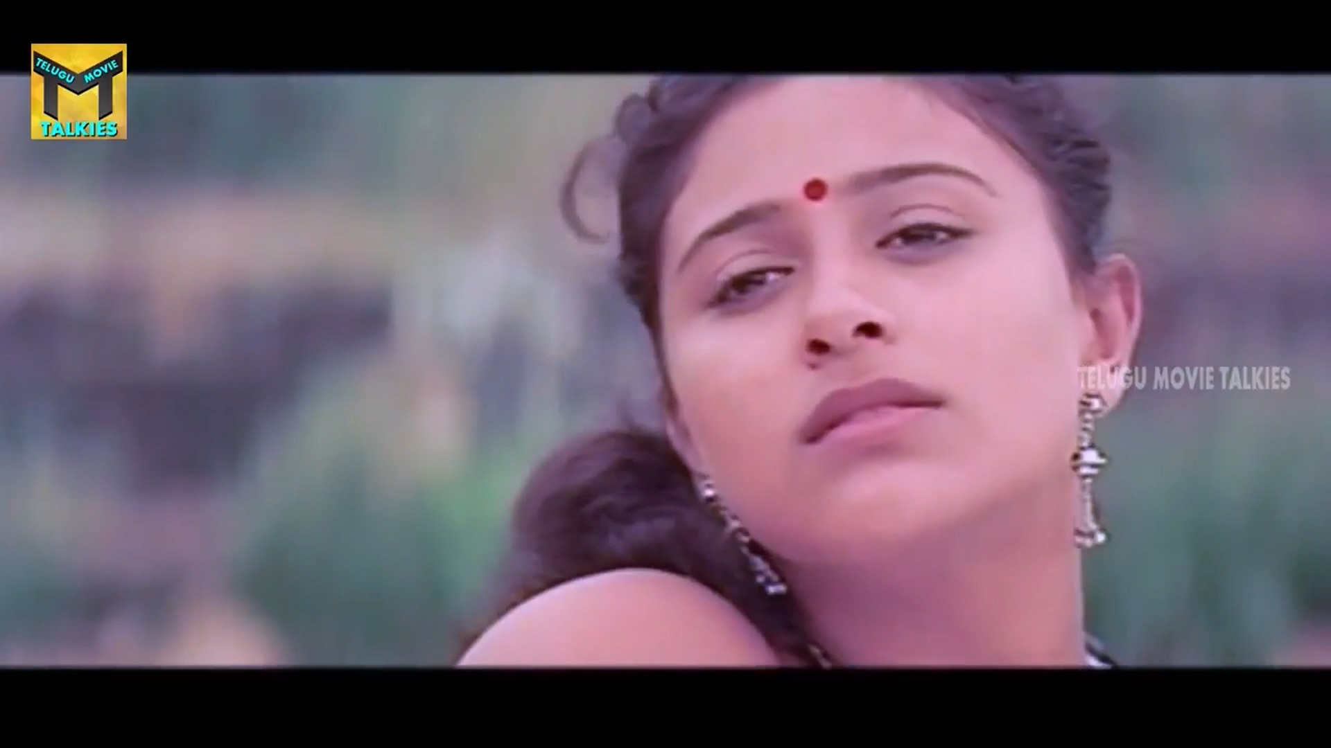 vineetha scene and song mp4 20220427 112703 038 — Postimages
