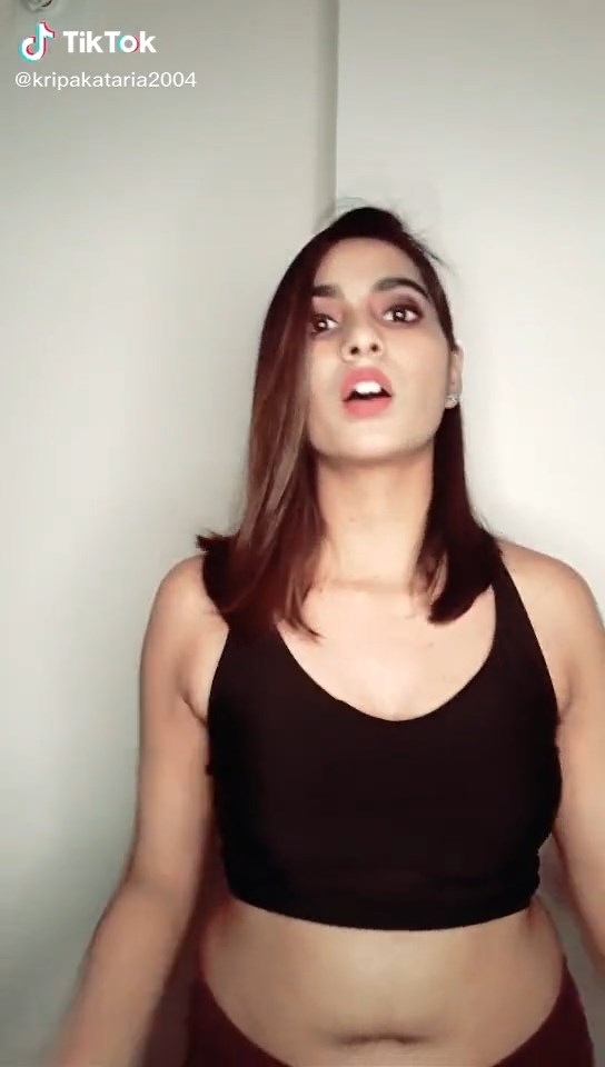 Desi Girl Big deep navel hole mp4 snapshot 00 03 354 — Postimages