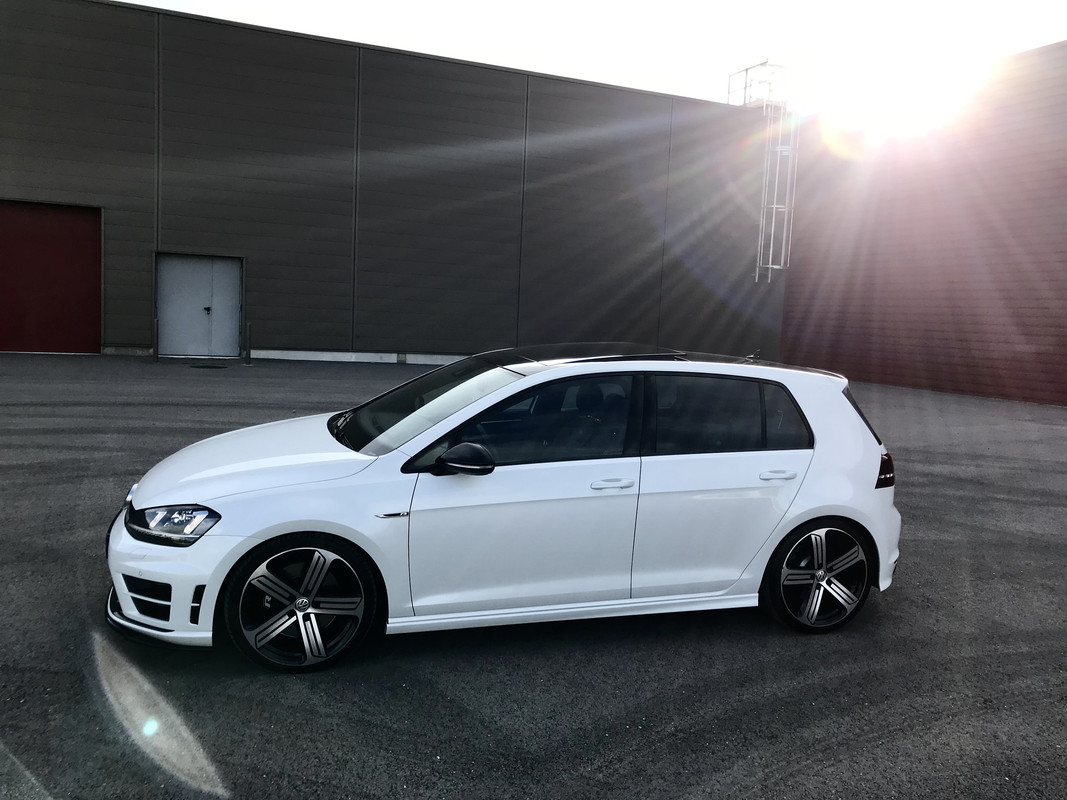 97070 F9 B 4 A8 A 454 D 860 B FD6 A27 E13793 — Postimages