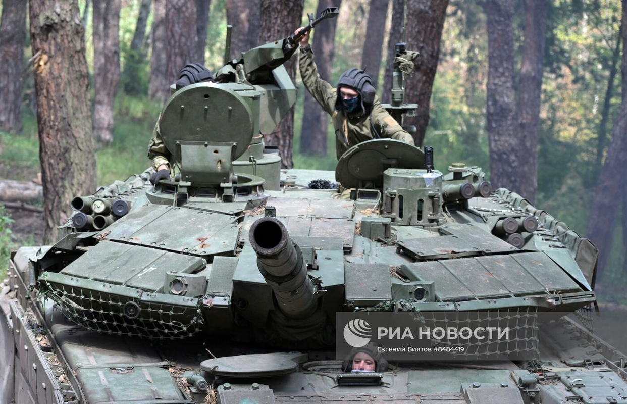 The Soviet Tank Thread: Transversely Mounted 1000hp Engines - Page 205 ...