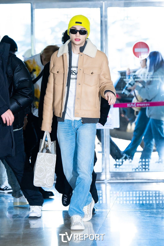 GB2b2vhb MAAEk KZ — Postimages