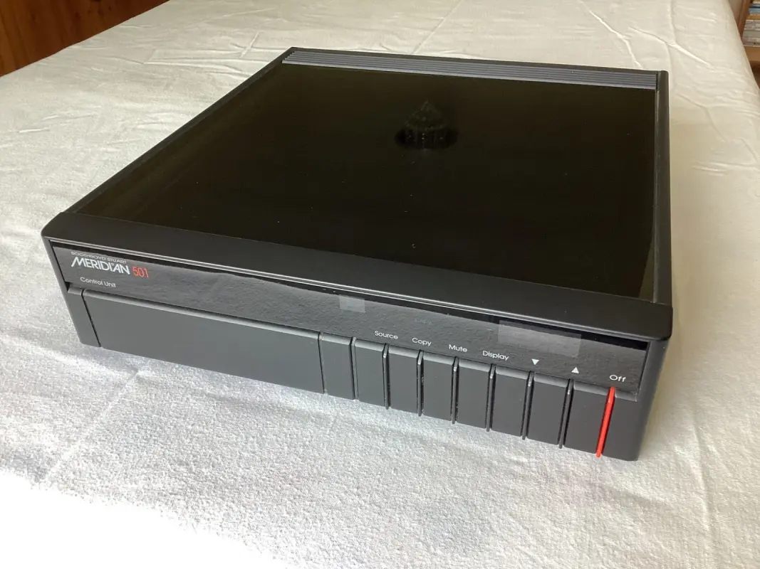 Meridian 501 - question about using headphones