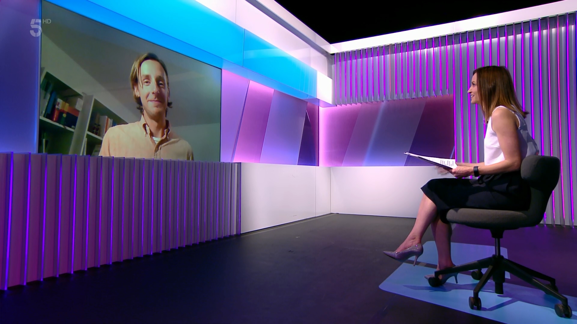 5 News Tonight Channel 5 HD 2020 12 18 ts snapshot 27 51 [2020 12 18 23 ...