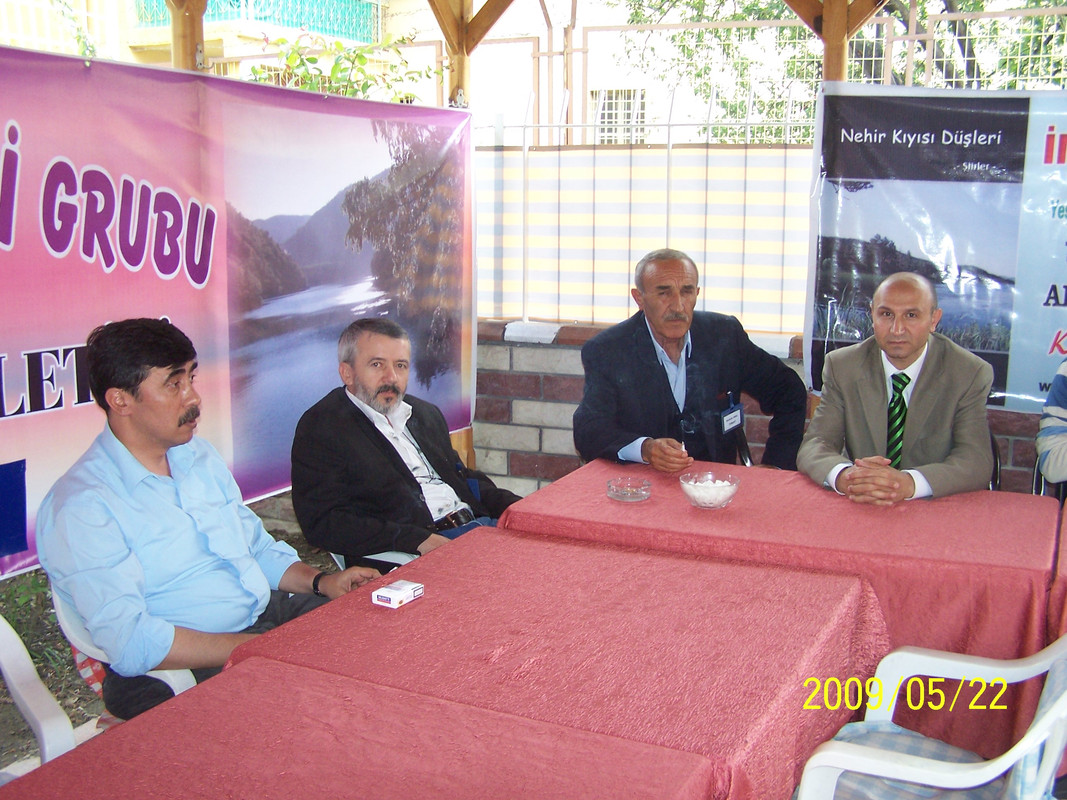 100 7830 — Postimages