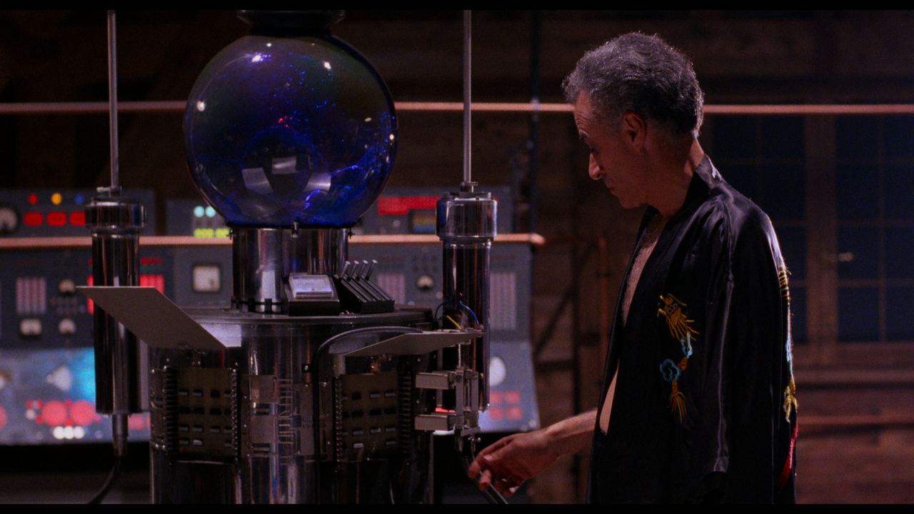 From Beyond 1986 2160p UHD BDREMUX HEVC HDR Нечипорук mkv snapshot 00 ...