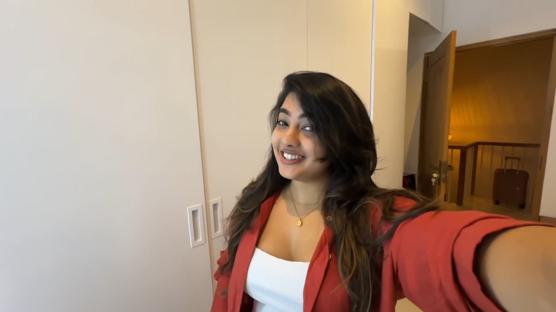 SRILANKAN VLOGGER Hot in bikini mp4 snapshot 00 12 548 — Postimages