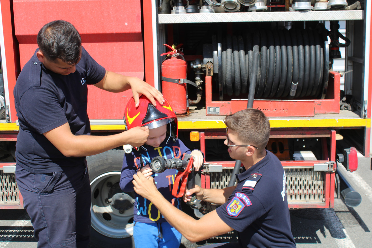 FOTO | Campanie informativă desfășurată de pompierii tecuceni, cu ...
