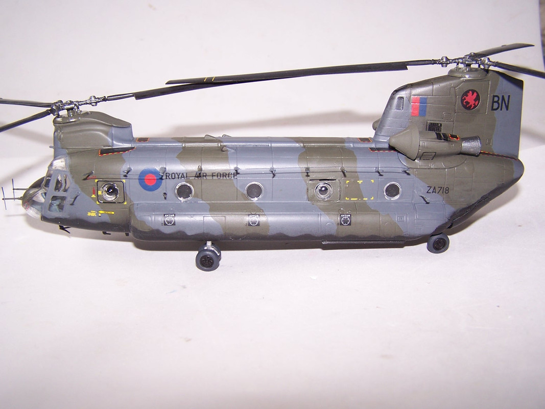 Tim builds Chinook Bravo November - COMPLETED - Falklands War 40th ...
