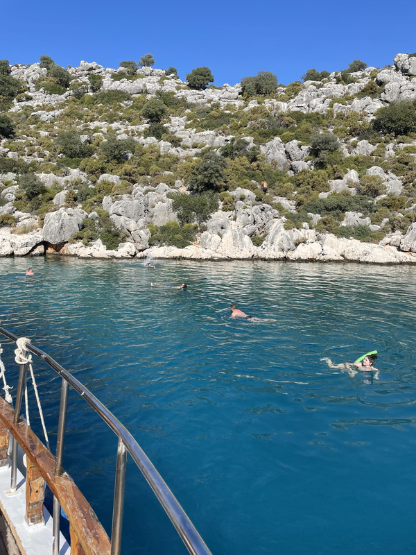 24 D40 F97 3 F5 B 4318 AC3 F AE180 AC65 F75 — Postimages