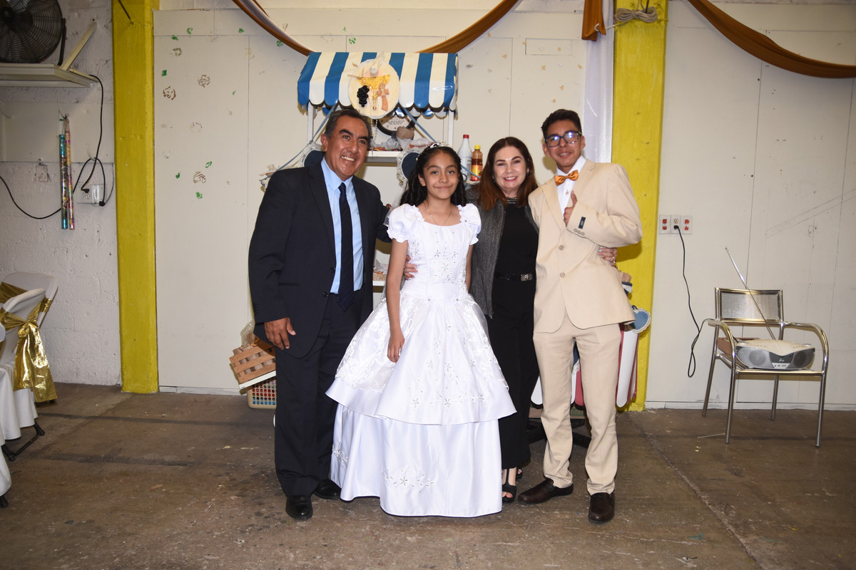 1 (353) — Postimages