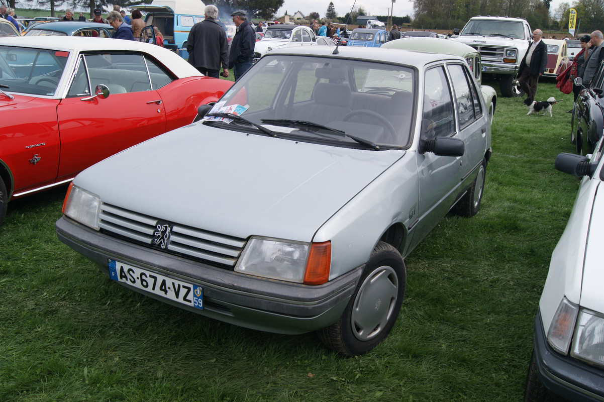 205 GT 1987 — Postimages