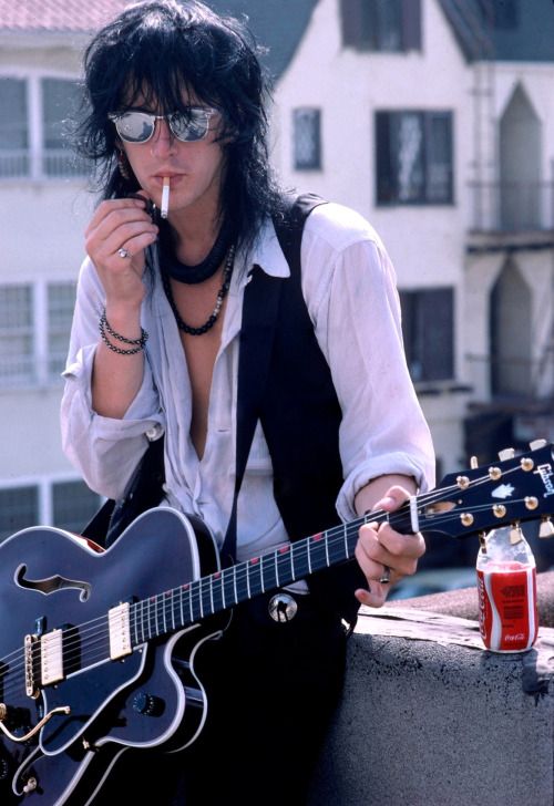 Happy B’day to Jeffrey Dean Isbell AKA- Izzy - GUNS N' ROSES ...
