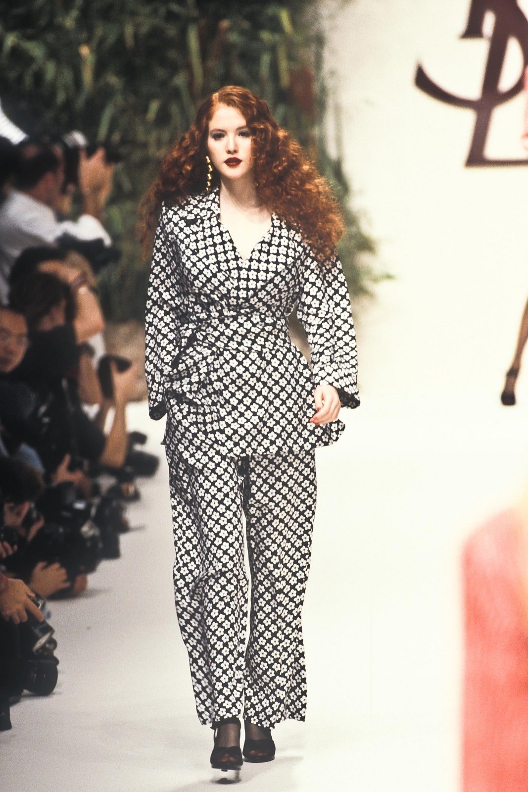 Fashion Classic: Yves Saint Laurent Spring/Summer 1995 | Page 2 ...