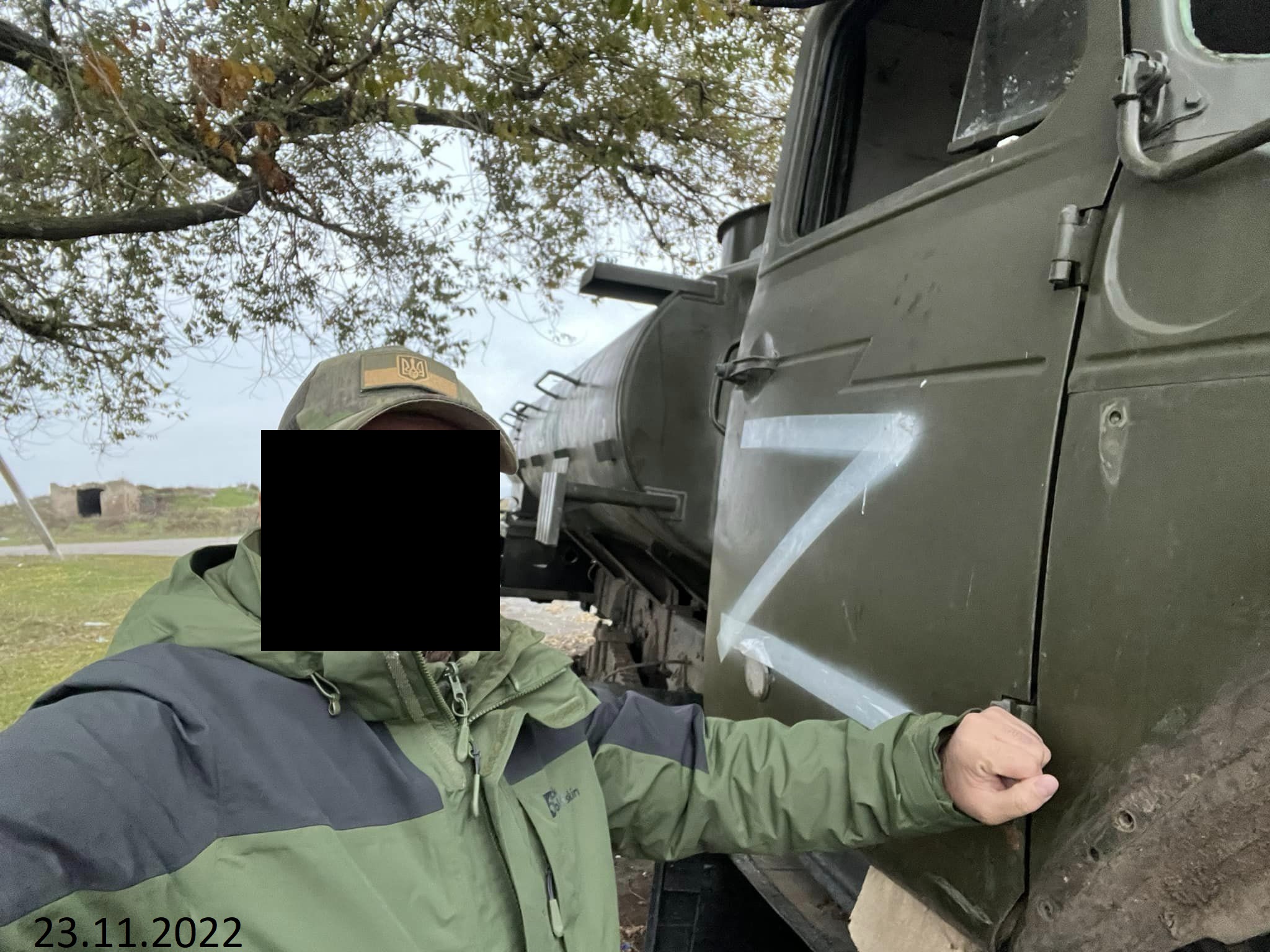 1011 Ural 4320 tanker capt — Postimages