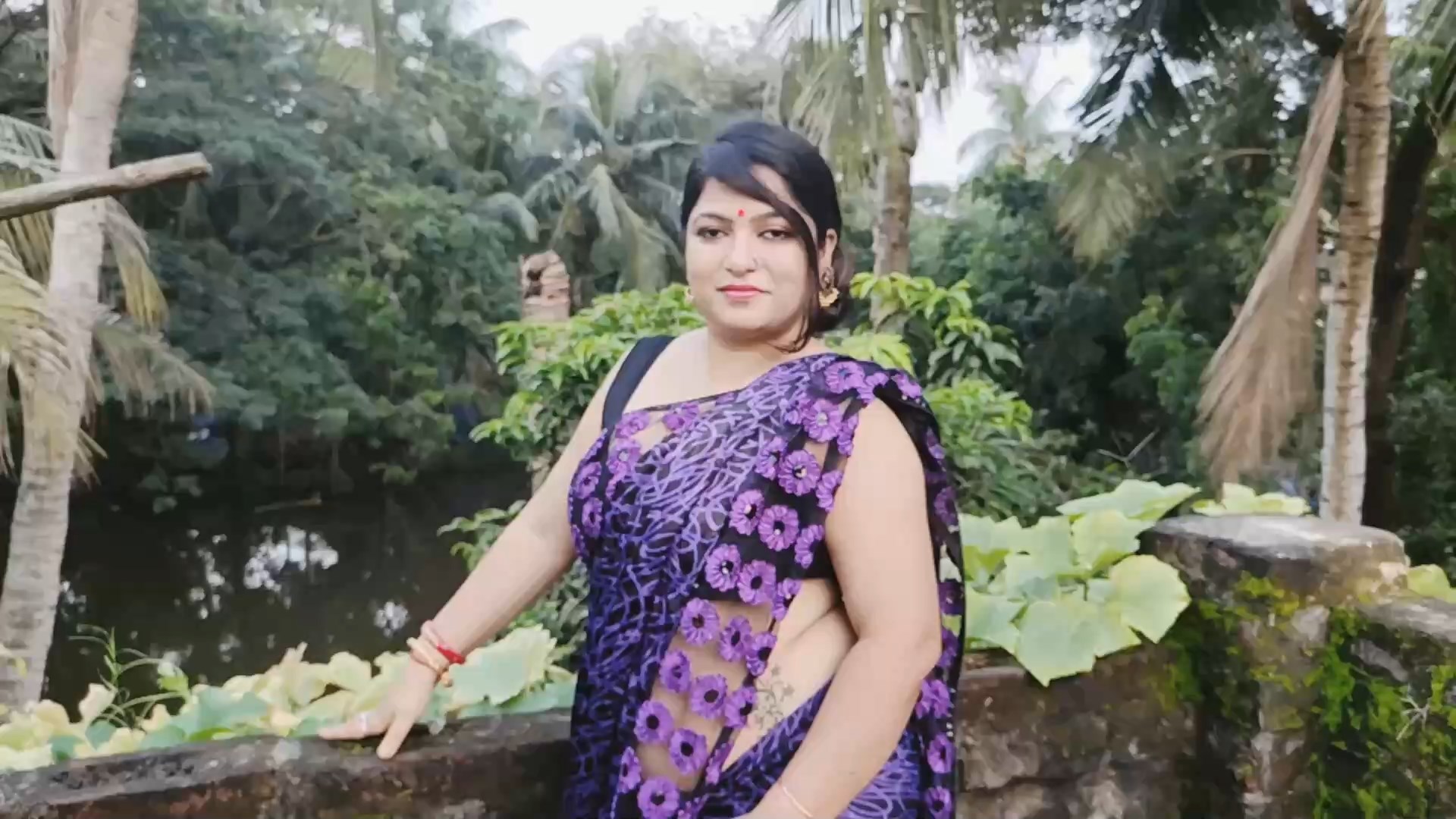 Hot chubby bong lady in Saree mkv snapshot 02 38 351 — Postimages