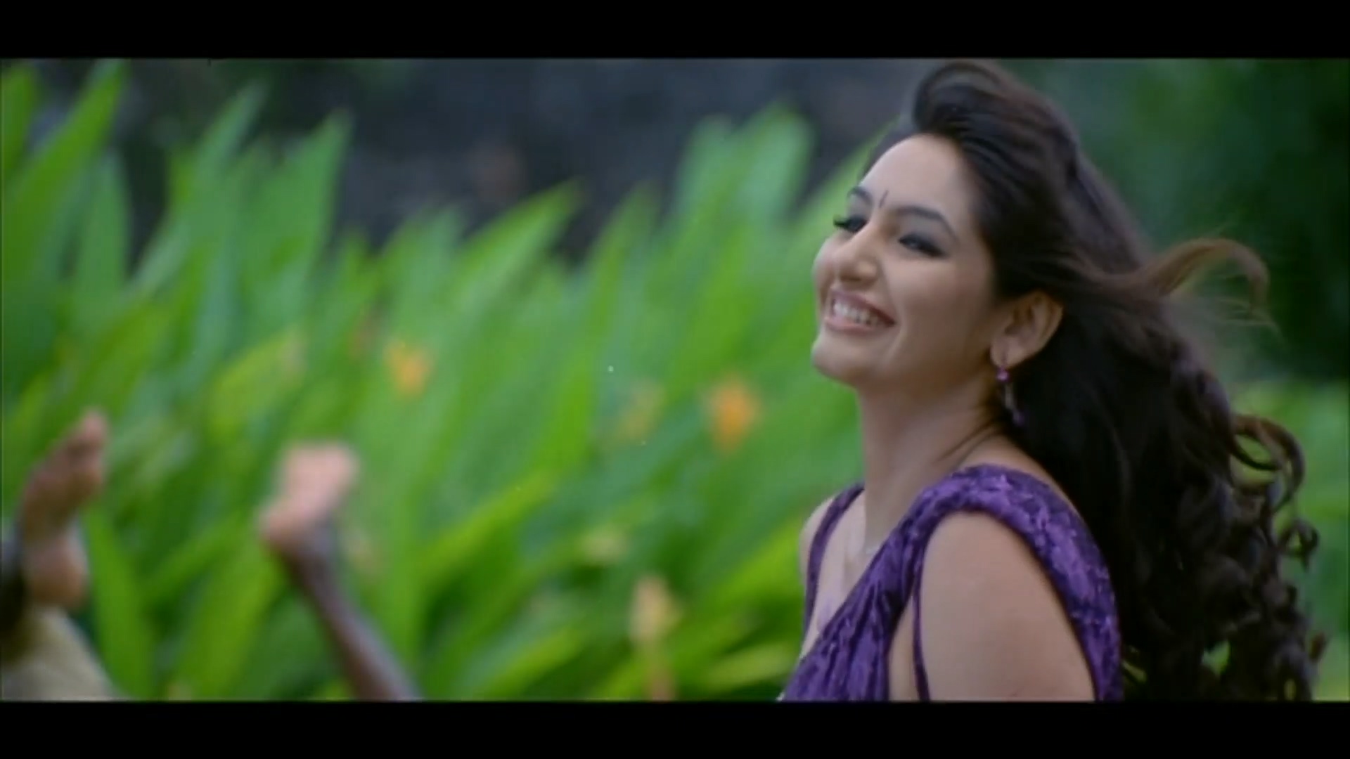 Ragini Dwivedi Hot in Saree mp4 20220909 210820 752 — Postimages