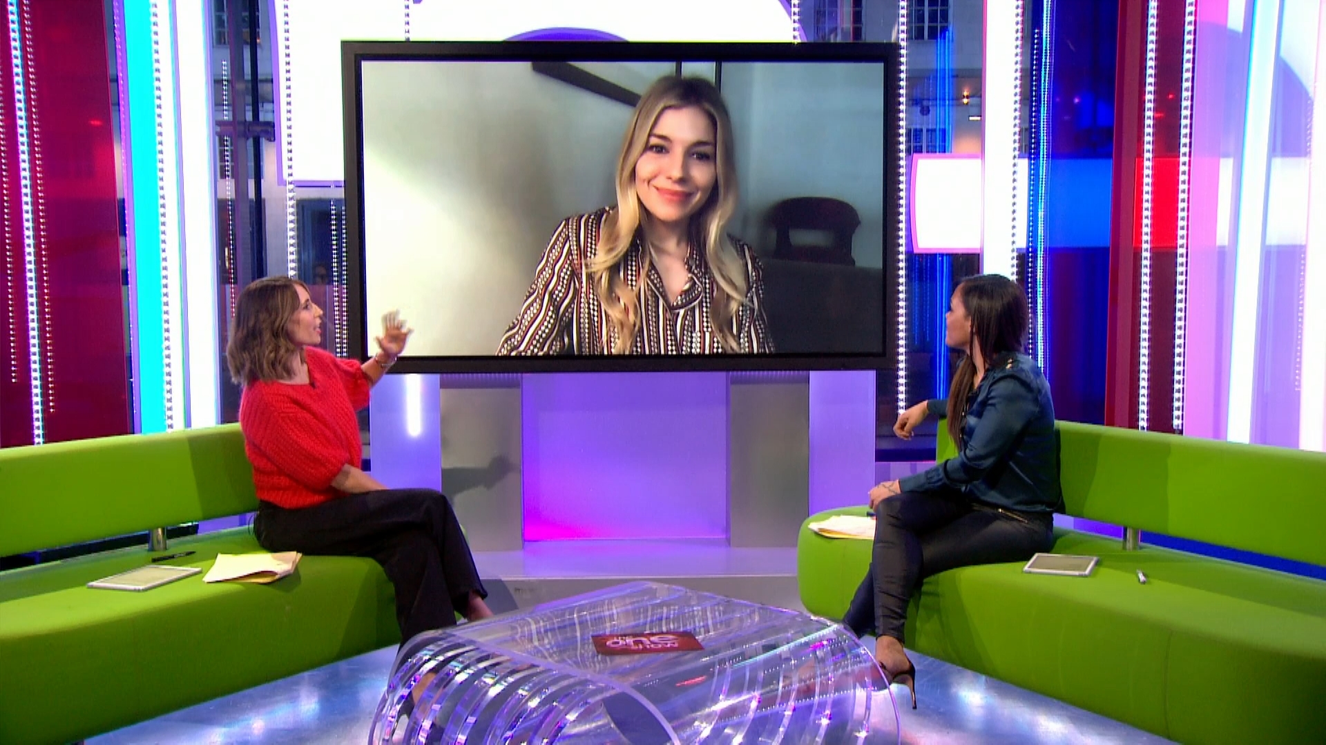 The One Show BBC ONE HD 2021 02 26 1 ts snapshot 22 02 626 — Postimages