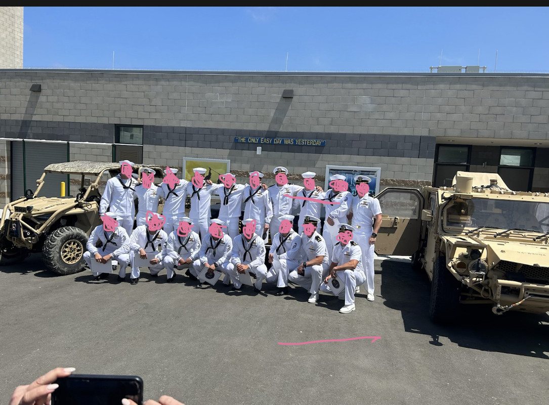 DC78 B4 D8 A9 AD 4272 AEB9 4479 F9931878 — Postimages