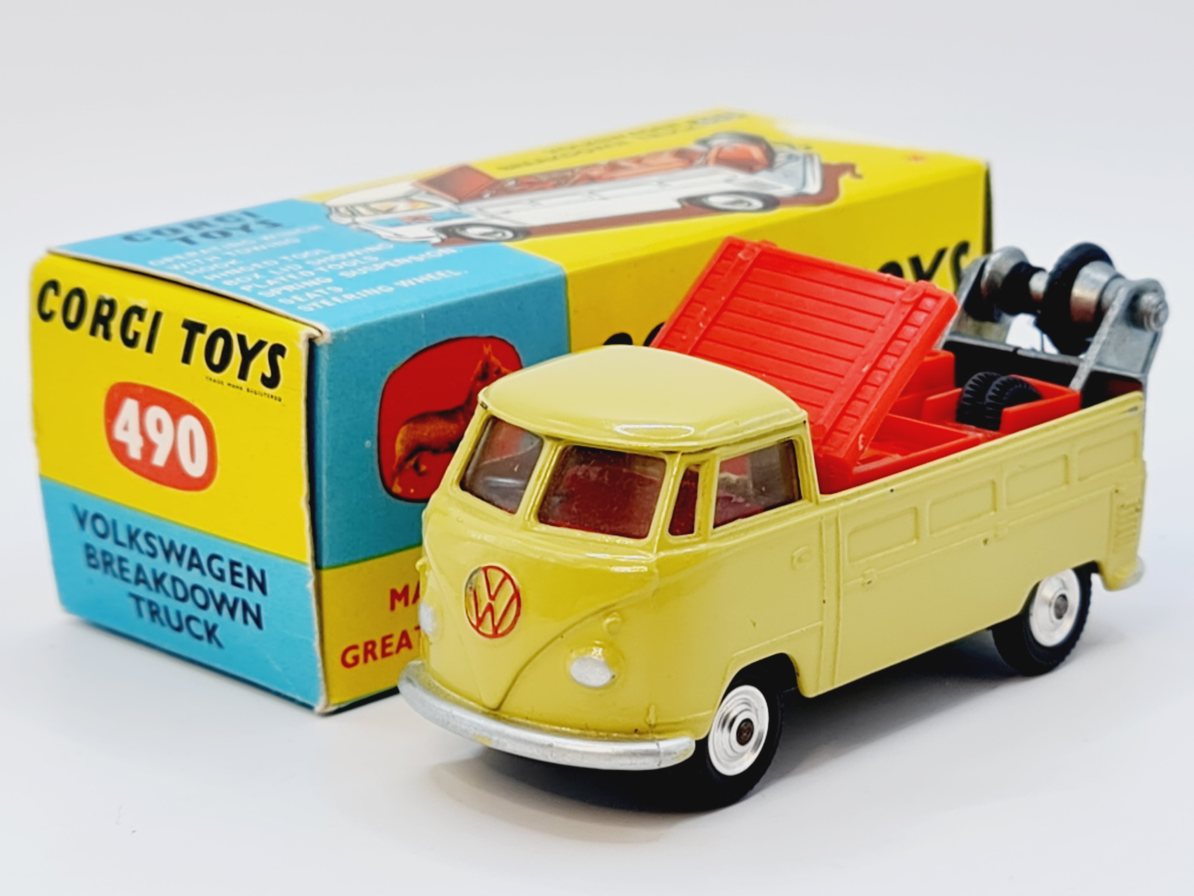 490 VW Volkswagen Transporter Breakdown Truck avocado green, red ...