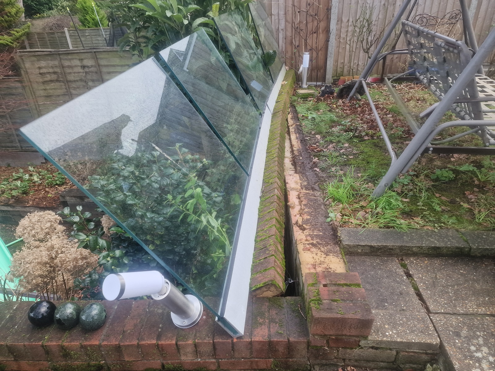 Fallen Wall — Postimages