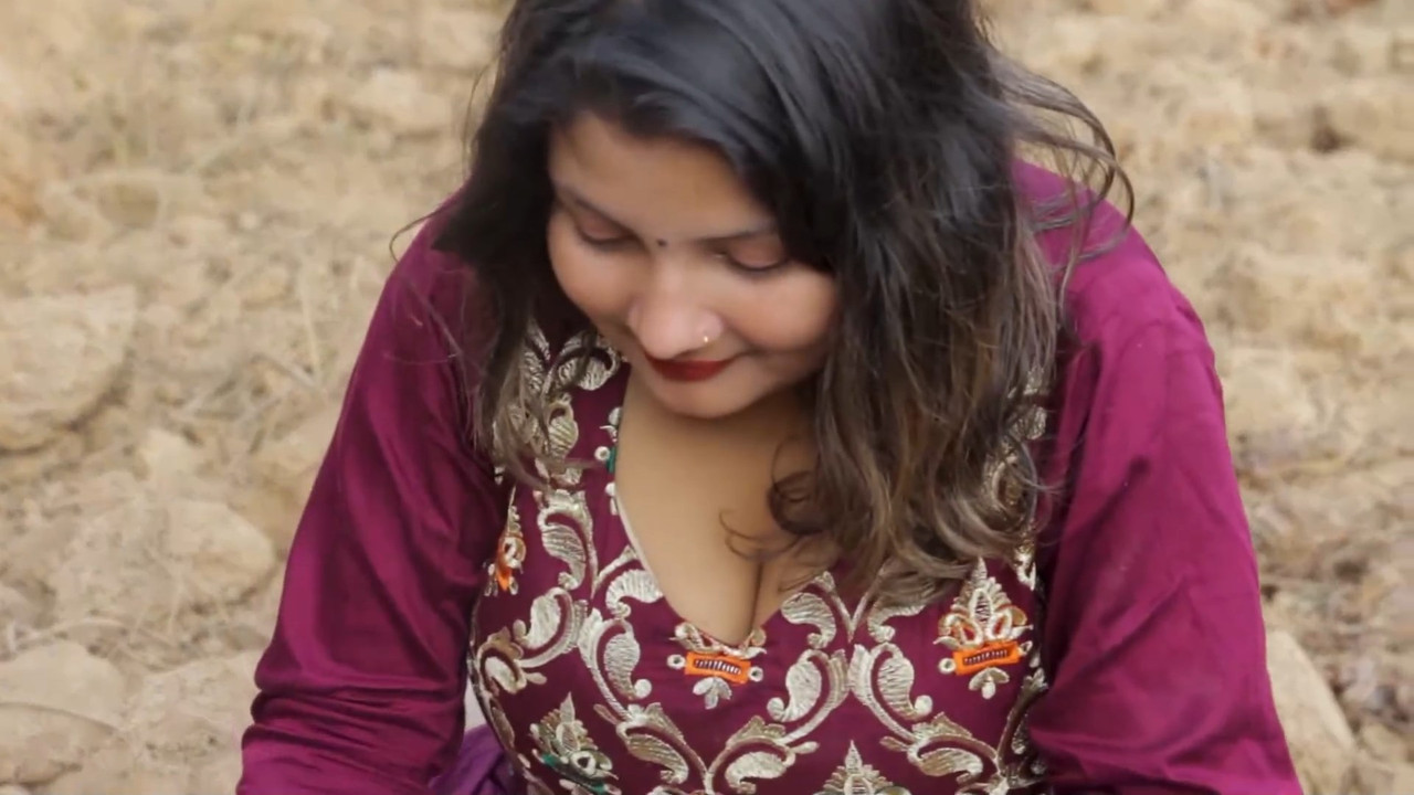 Village Busty Girl Cleavage And Bobbs In Tight Churidhar Mkv Snapshot 03 50 794 — Postimages