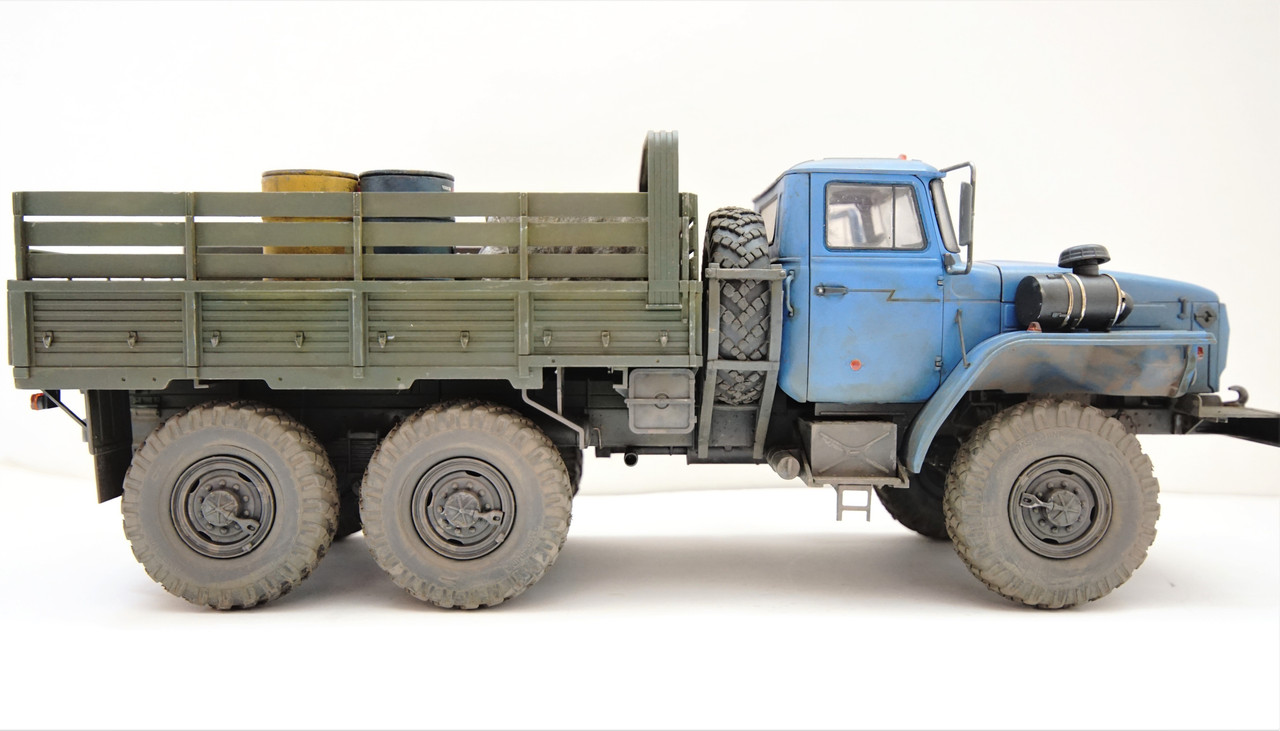 1/35 | URAL 4320| Zvezda - Non-LSP Works - Large Scale Planes