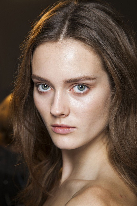 Vanessa Bruno Spring 2013 Backstage k QAc Qv V7 — Postimages