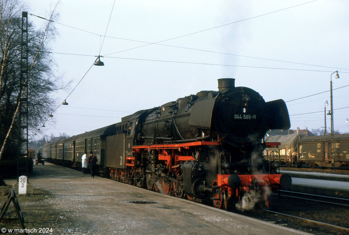 03 599 b — Postimages