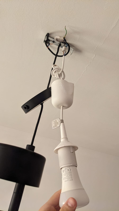 Help! How to install a lamp to the ceiling? : r/AskElectricians