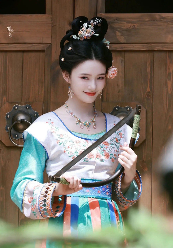 005 Dmp R4gy1hpsfqersbej30u0170qa7 — Postimages