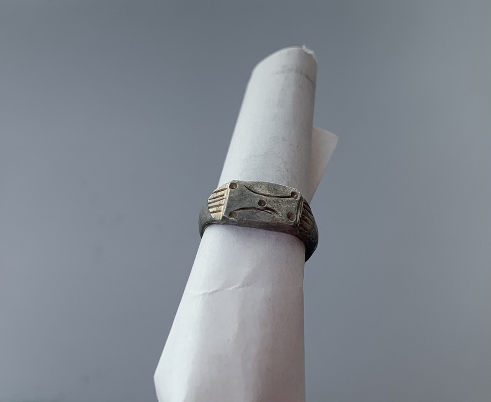 D3 B14 BD0 C081 4973 85 DA 1 AAE1159 B495 — Postimages