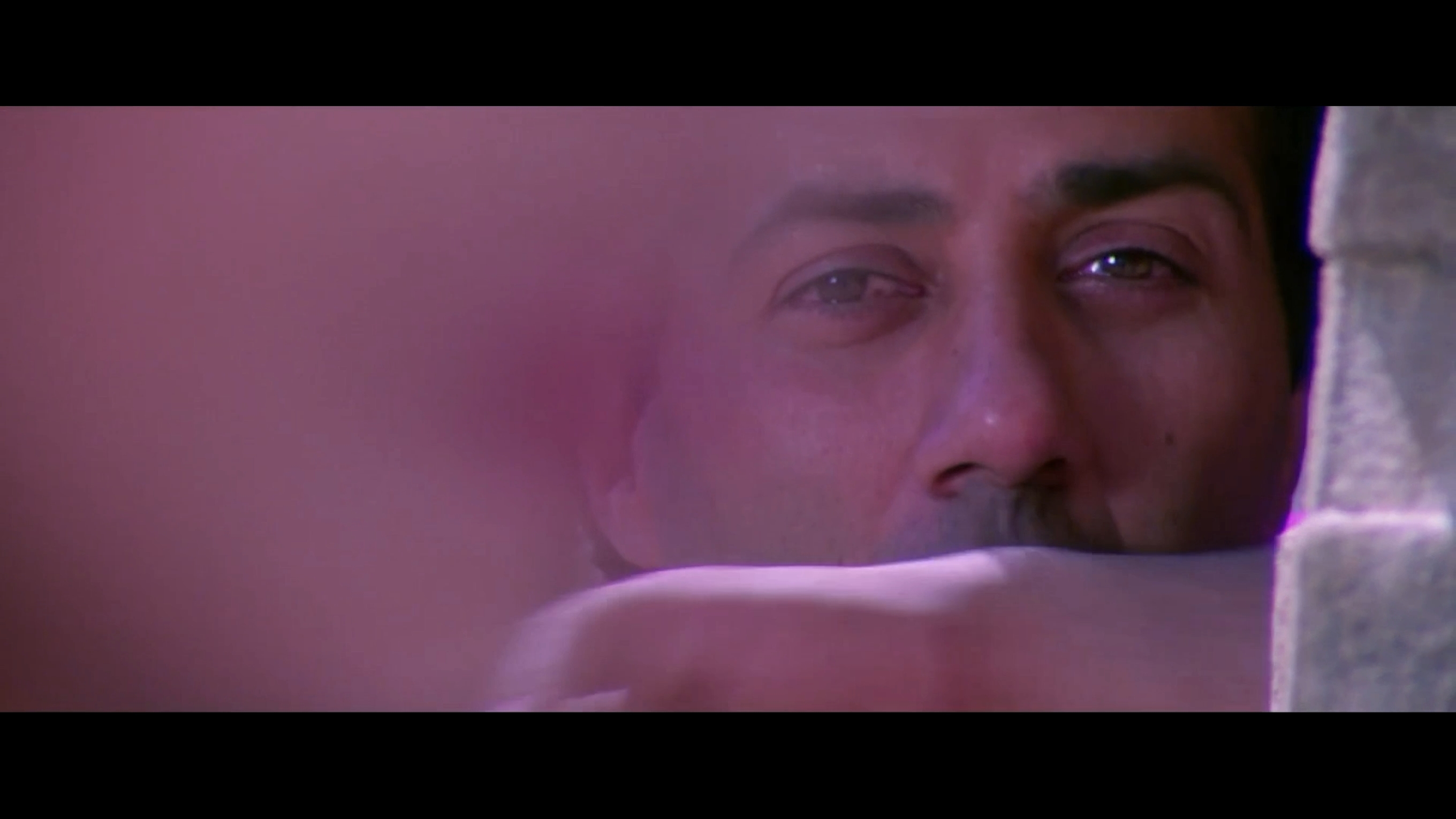 Tabbu Hot Song From Himmat 4k mp4 snapshot 00 31 [2020 11 24 22 25 25] — Postimages