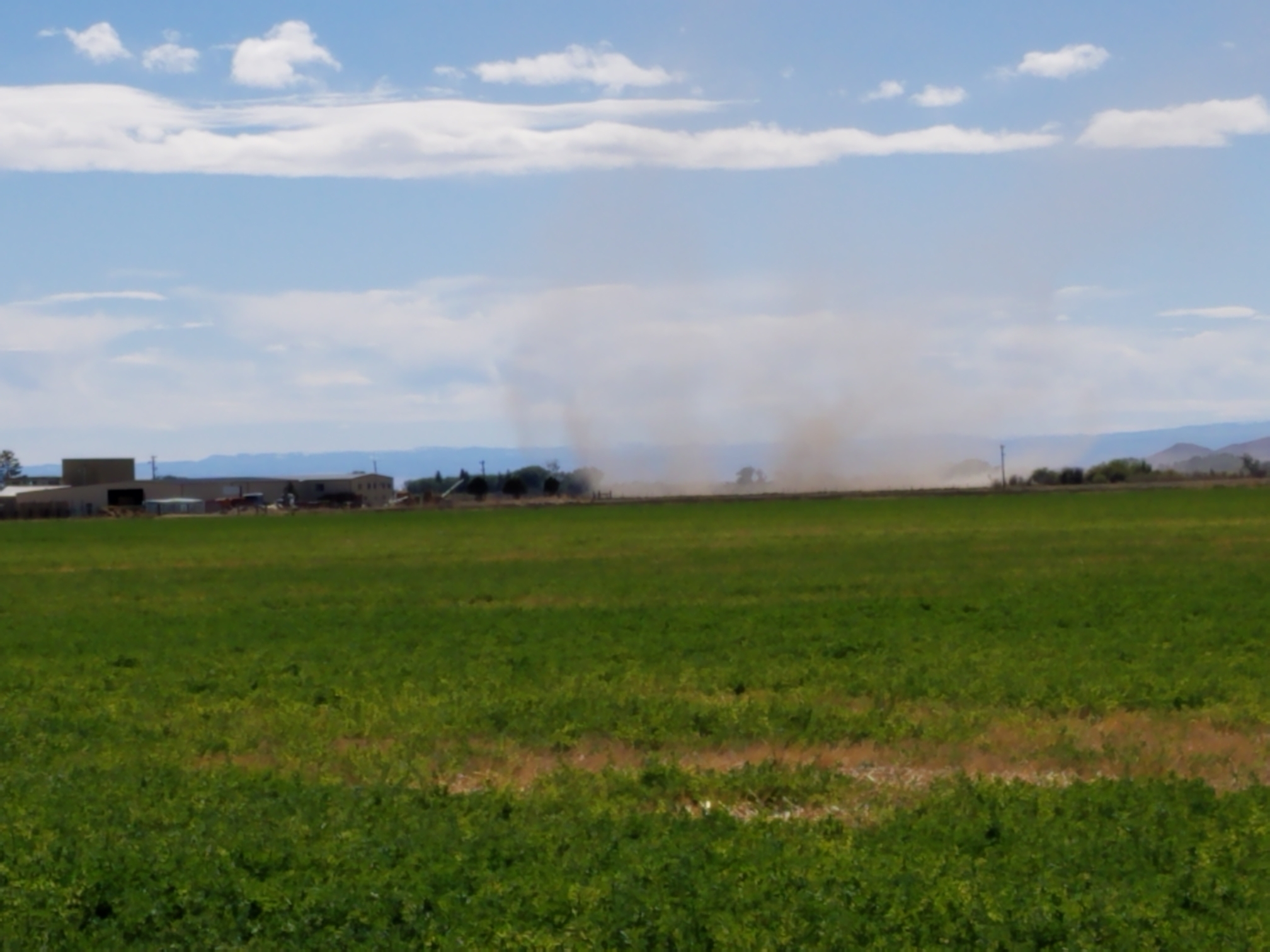 10702 — Postimages