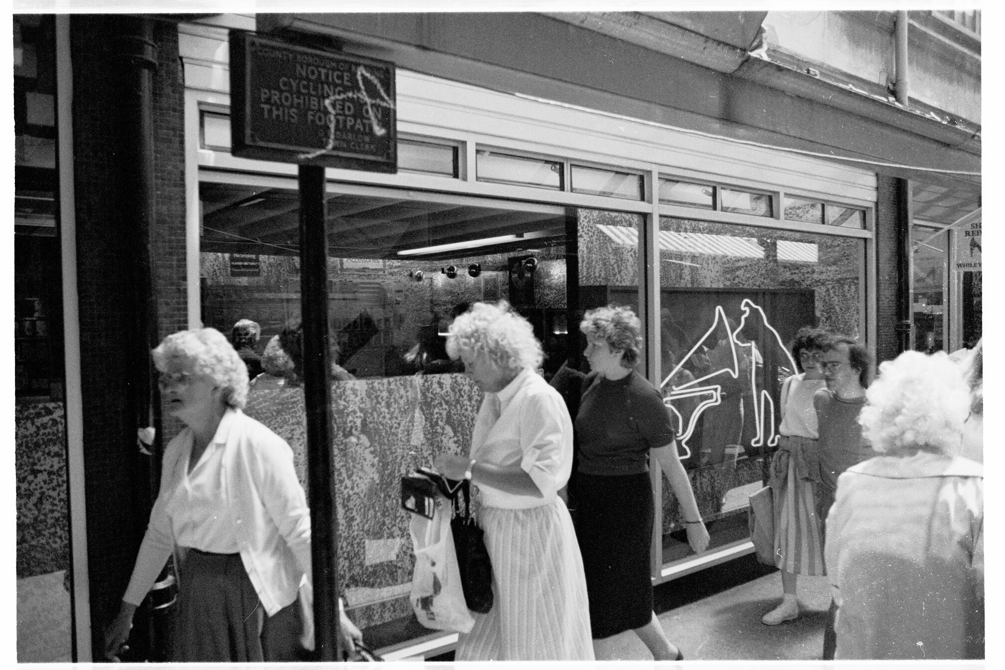 5117477499 b130794b5c k[1] — Postimages