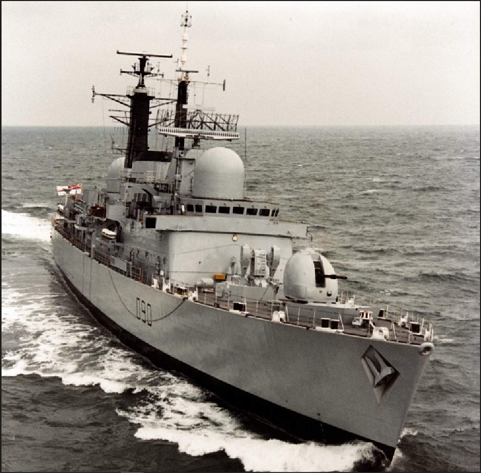 HMS Southampton ( D 90) 1986 — Postimages