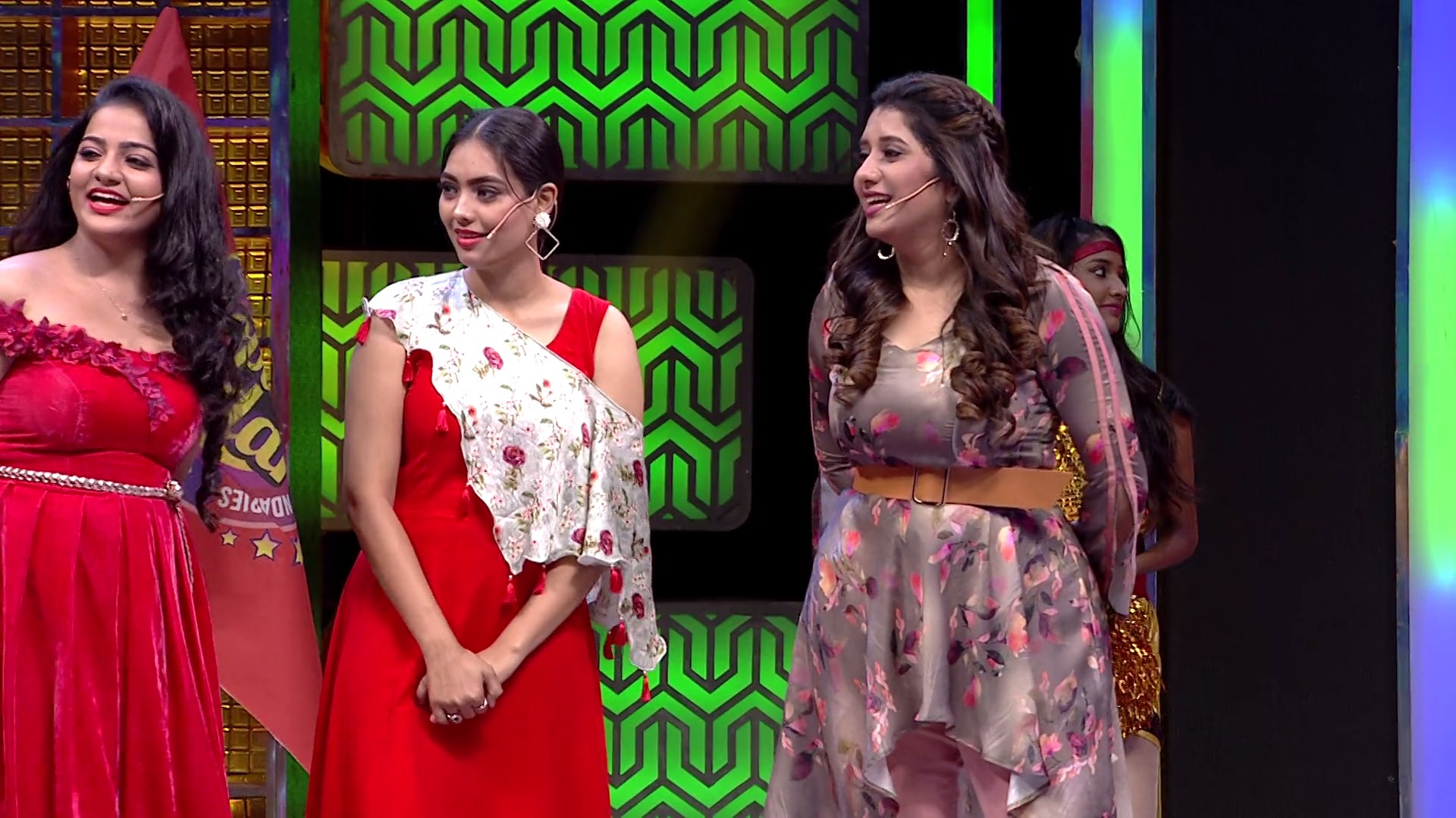 00 01 53 — Postimages