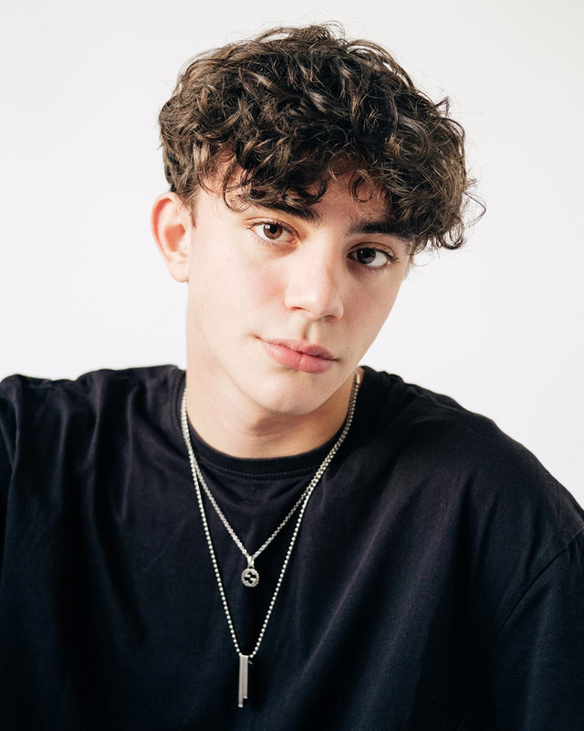 Vanity Teen josh hewitt 4 — Postimages