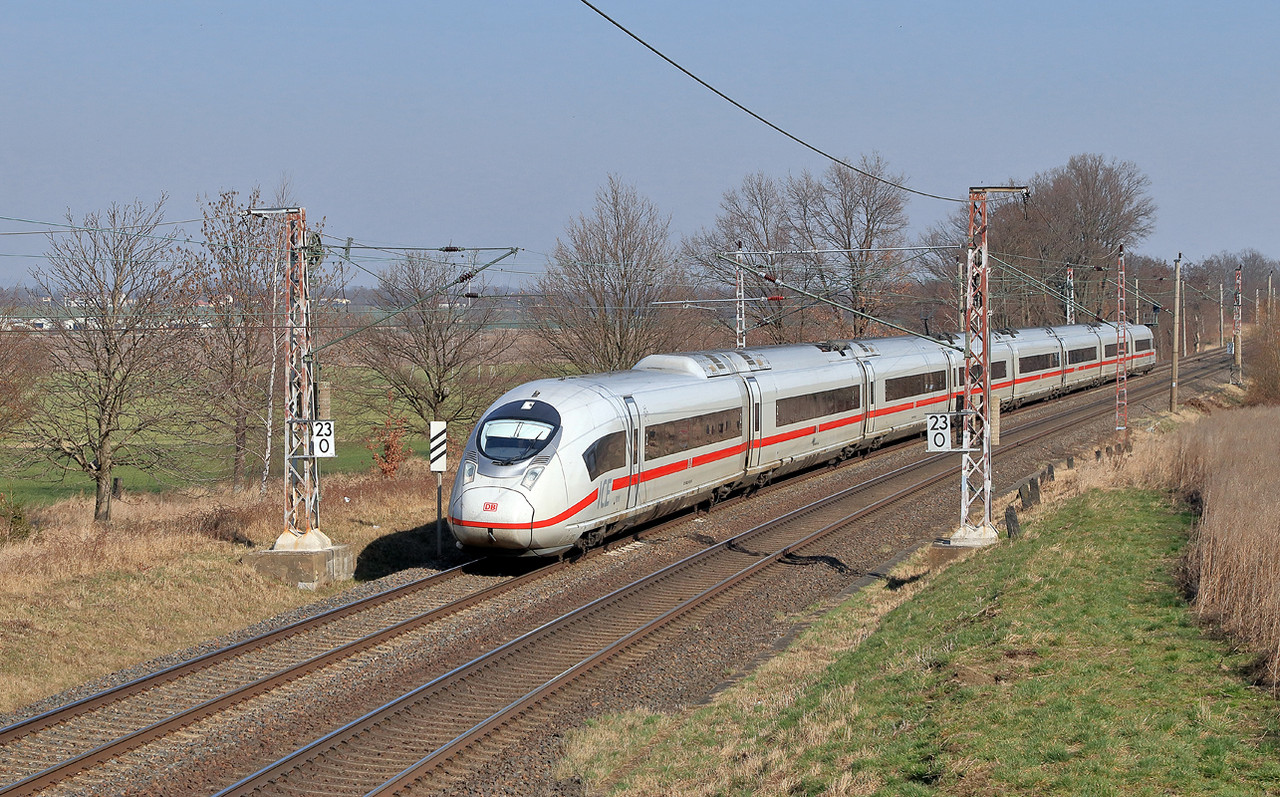 Drehscheibe Online Foren :: 03/02 - Bild-Sichtungen :: Hoppla, ein ICE3 ...