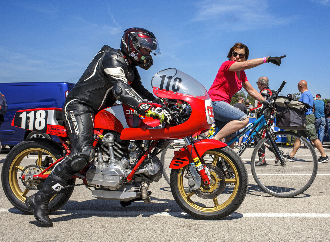 duetto color copia — Postimages