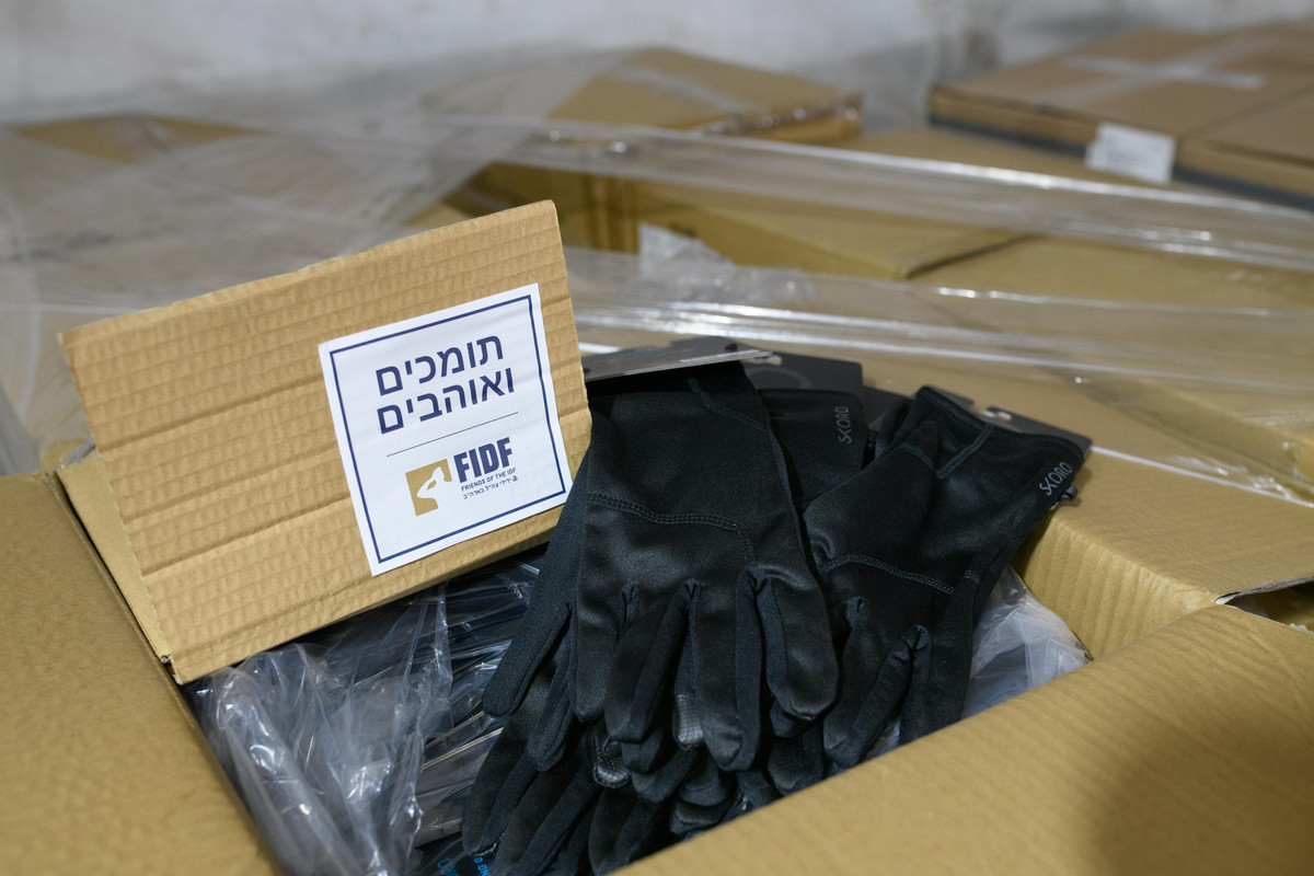 FIDF Concludes Emergency Winter-Clothing Operation