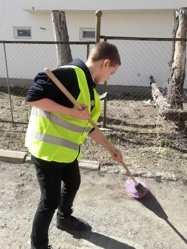 image 25 04 23 01 00 — Postimages