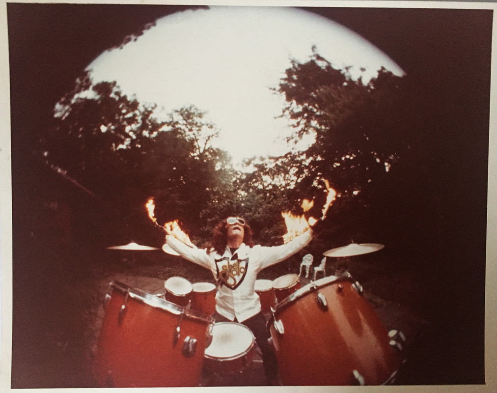 ARMS ON FIRE — Postimages