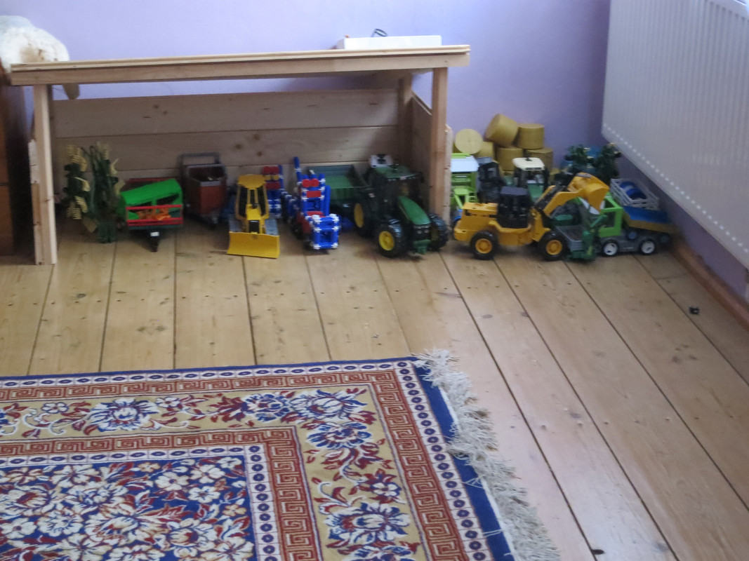 IMG 3391 traktory obyvak — Postimages