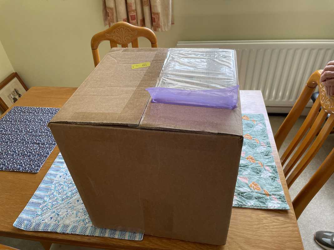 01 box on arrival — Postimages