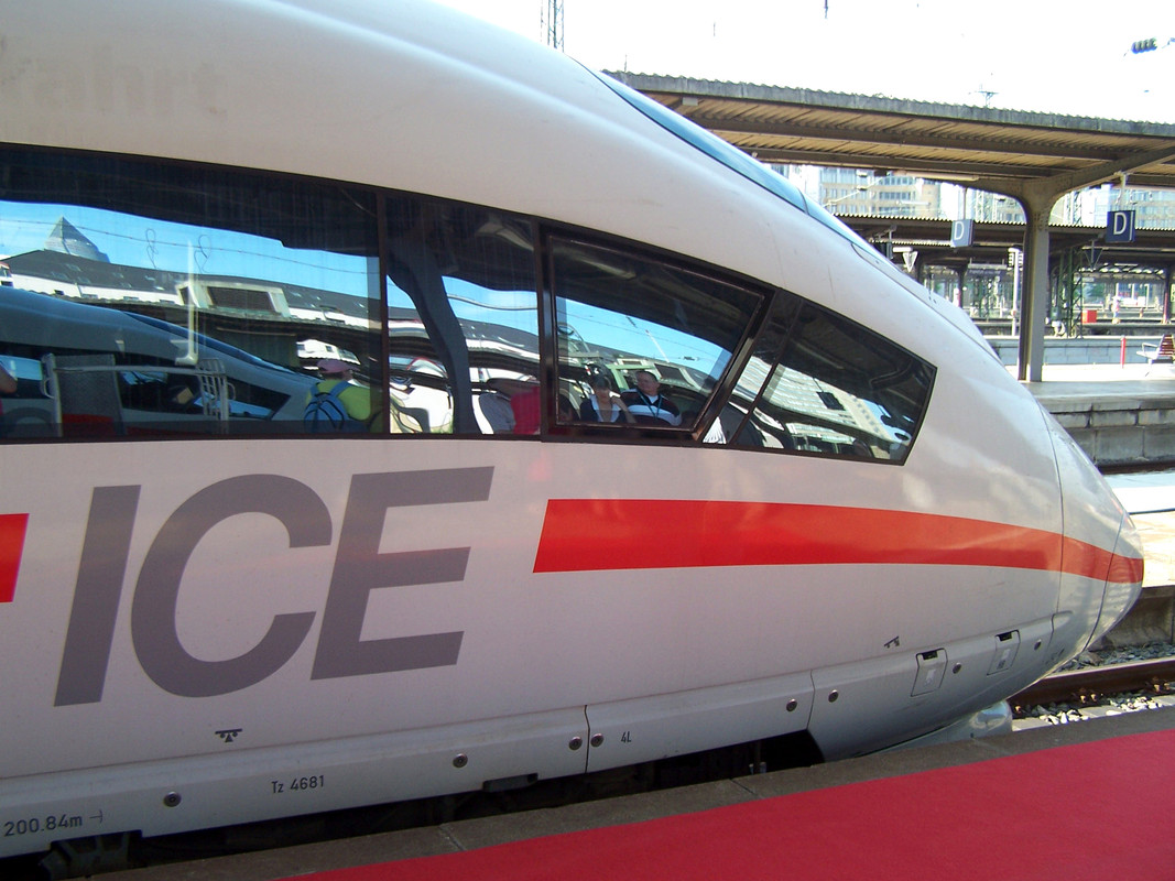 The 2010 Lamprecht train collision. Reckless driving leads to a garbage ...